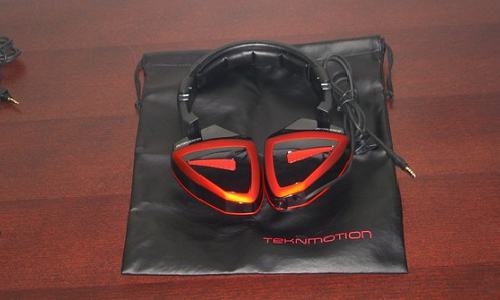TeknMotion Intruder | On-ear Headset | Affordable | Modern | Compact ...
