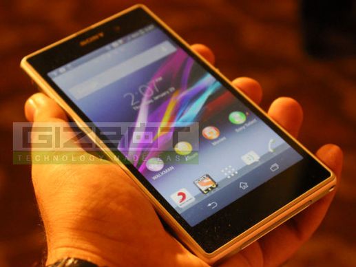 Sony Xperia Z1 Hands On Review: First look - Gizbot News
