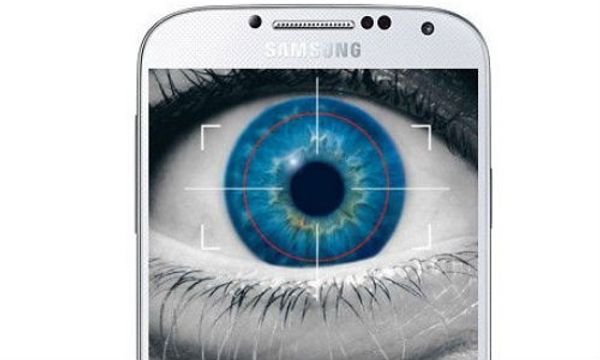 Samsung Galaxy S5 To Have an Eye-Scanning sensor - Gizbot News