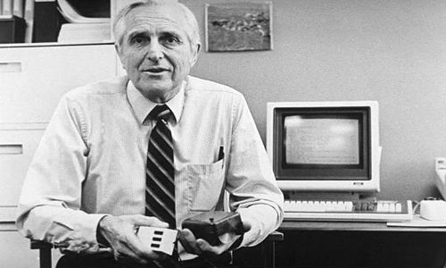 Douglas Engelbart Inventor Of Computer Mouse, Passes Away - Gizbot News