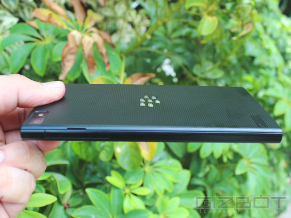 BlackBerry Z3 Review: A Smartphone That Essentially Stick to its Roots ...
