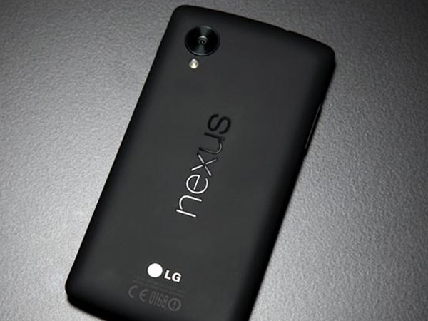 Top 10 Largest Smartphones Launched so far - Gizbot News