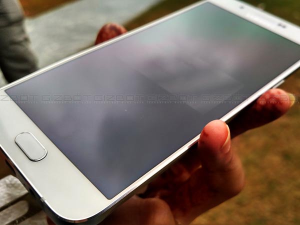 Samsung Galaxy A8 with metal-body, octa-core chipset, fingerprint ...