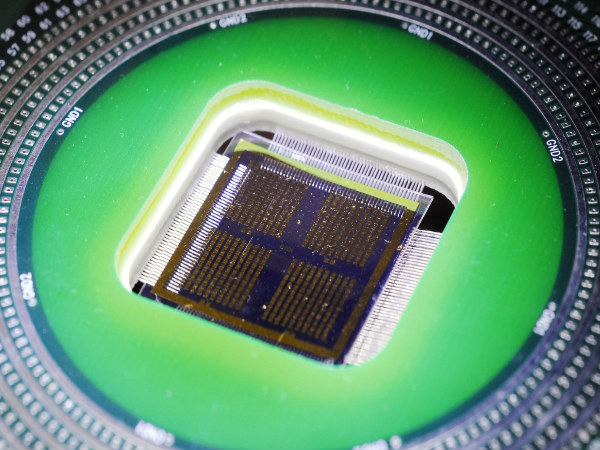 Durable high-storage memory chips in the offing - Gizbot News