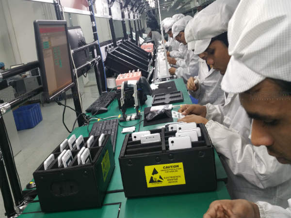 Vivo India manufacturing unit photo tour - Gizbot News