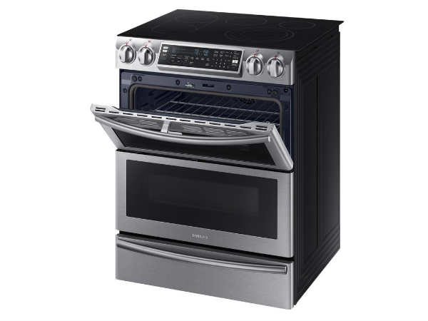 Samsung's stove cooks with Virtual Flame and Wi-Fi - Gizbot News