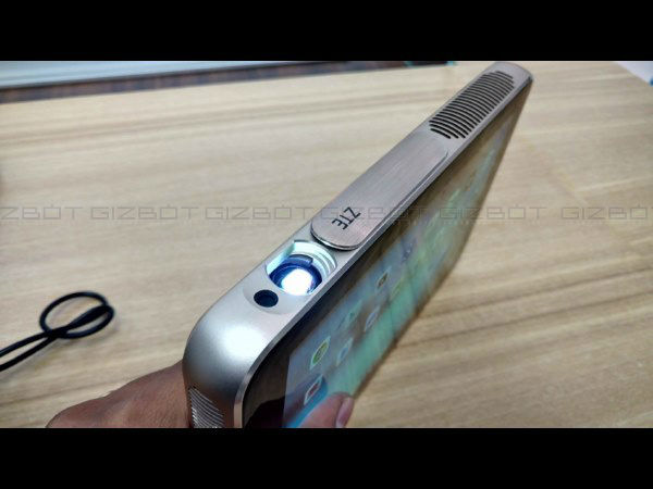 10 Cool and Weird Gadgets That We Saw At MWC 2016 - Gizbot News