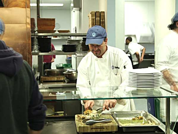 Top 6 Tech Companies And Their Awesome Cafeterias - Gizbot News