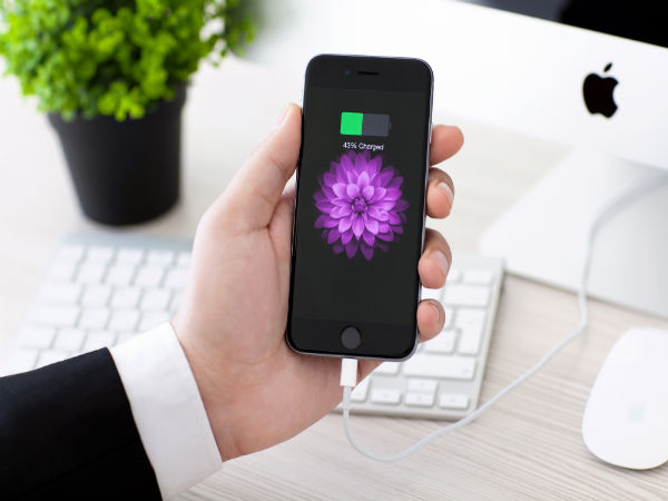 5 Tips and Tricks to Charge Your iPhone in less than 15 mins - Gizbot News