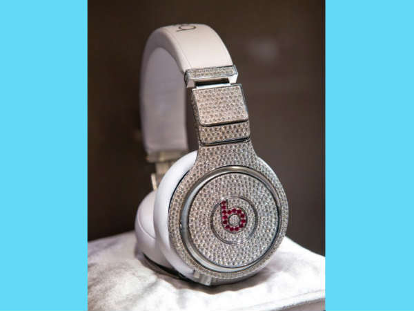 13 Weird-looking Headphones You'll Love to Wear! - Gizbot News