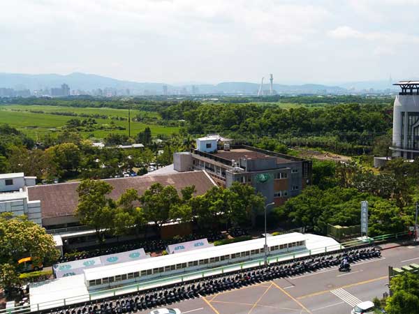 A tour to Asus headquarters in Taipei Taiwan: In Pics - Gizbot News