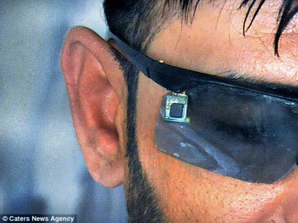 Why This 'Ghost Phone' should be your next smartphone! - Gizbot News