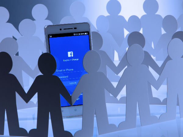 Facebook teams up with Unity to build gaming platform - Gizbot News