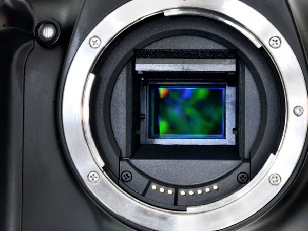 How to clean your digital camera - Gizbot News