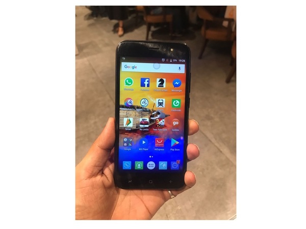 iVoomi Me3 and Me3S launched in India at affordable prices - Gizbot News