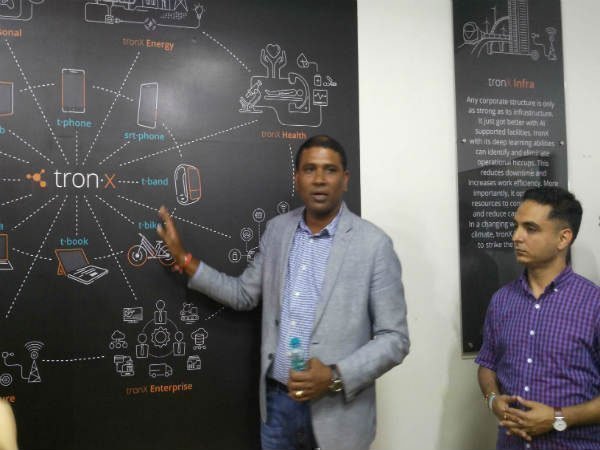 Exclusive: Smartron to launch four products in January - Gizbot News