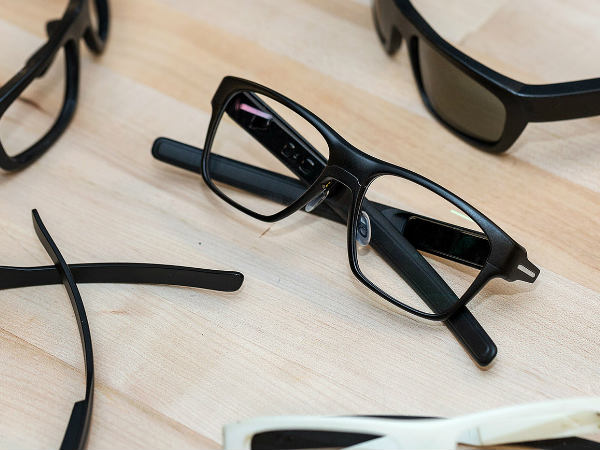 Intel Vaunt: Finally a smart glass you would like to sport - Gizbot News
