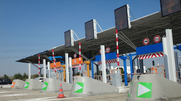 What Is FASTag Technology And Why Is It Mandatory For All Vehicles ...