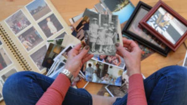 3 Ways To Scan Old Photos And Keep Digital Memories - Gizbot News