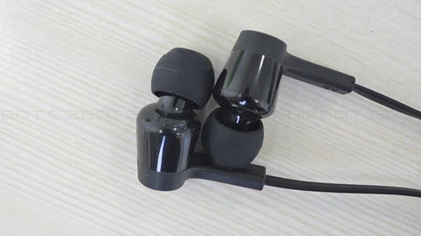 Belkin Rockstar Lightning Connector Headphone Review: Premium Device ...