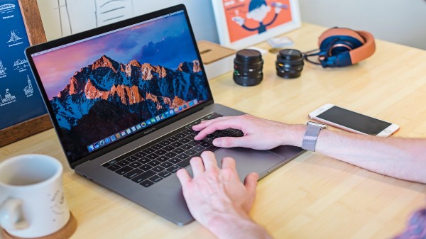MacBook Pro 2020 To Ramp Up Internal Performance - Gizbot News
