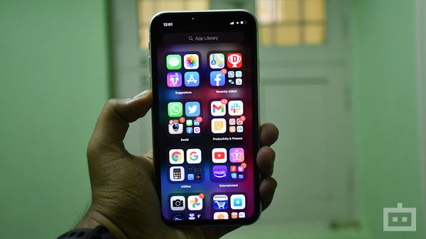 iOS 14 Review: Complete Visual Overhaul With Improved User Privacy ...