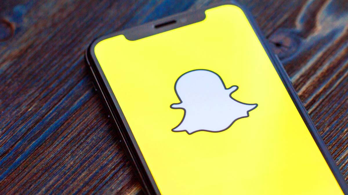 Snapchat To Lay Off 1,300 Employees; Is Snap’s End Near? - Gizbot News