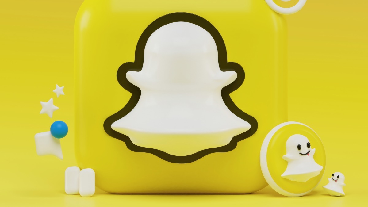 Snapchat’s My AI Chatbot Now Rolling Out to All Users for Free - Gizbot ...