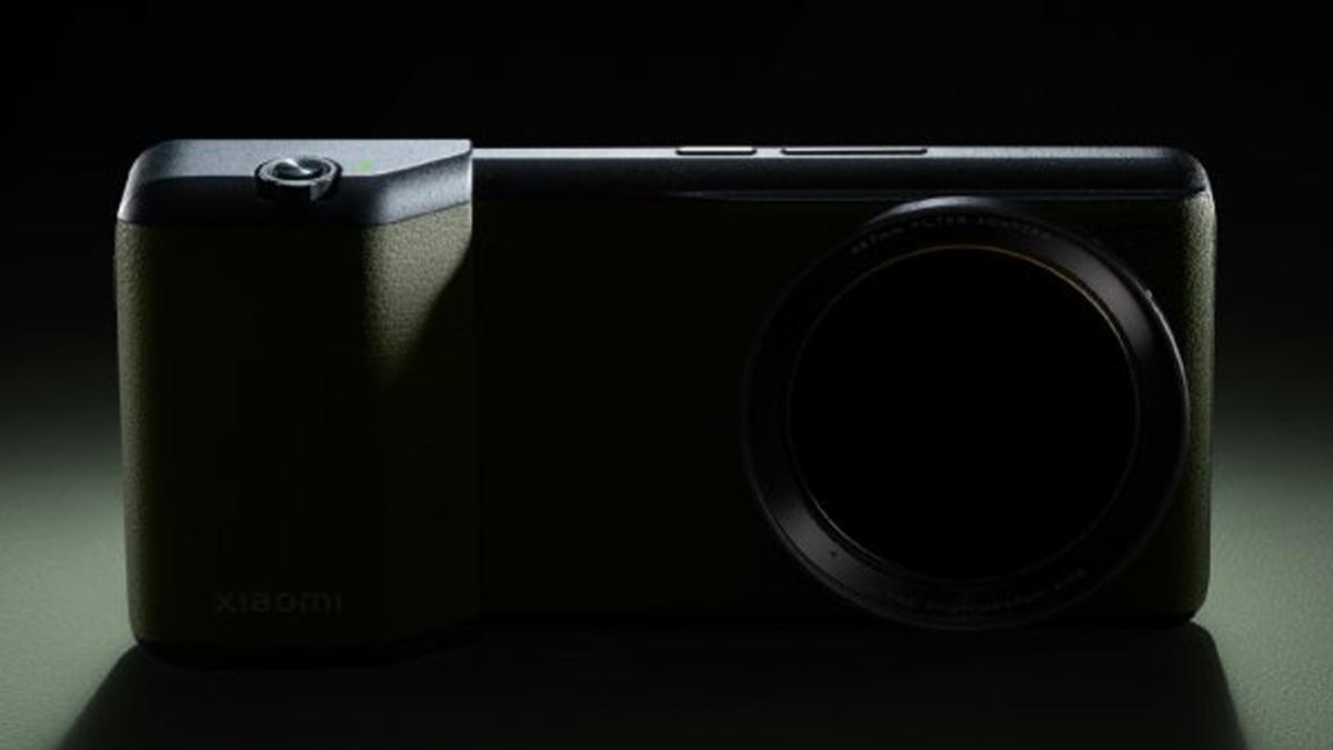 Xiaomi 13 Ultra looks more like a camera than a smartphone in the ...