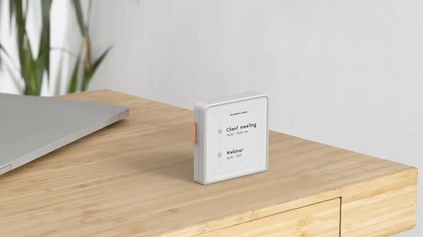 Concept Foldable Smartphone With E-Ink Display: Flip-Foldable 0/1 Phone ...