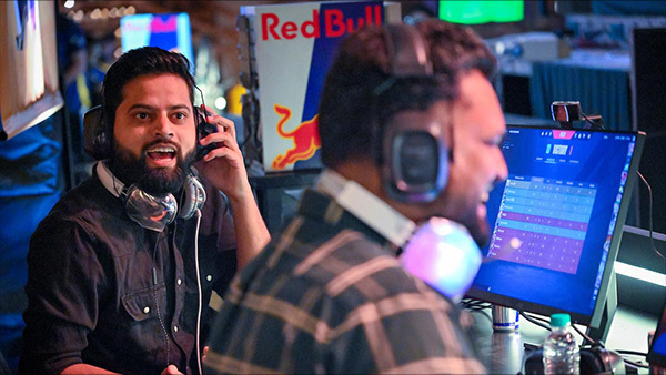 Red Bull Campus Clutch Sparks Esports Enthusiasm in Pune - Gizbot News