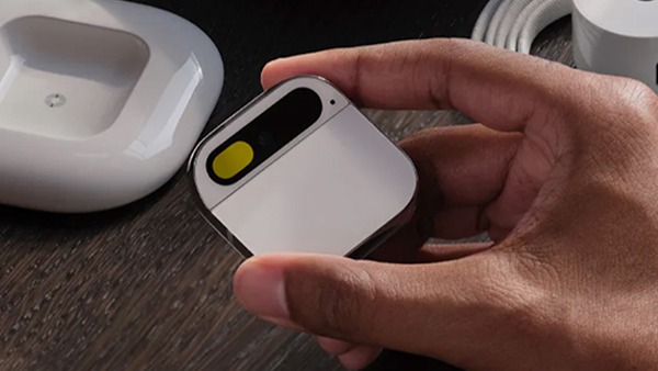 $700 Flop? MKBHD Calls Humane AI Pin the “The Worst Product I’ve Ever ...