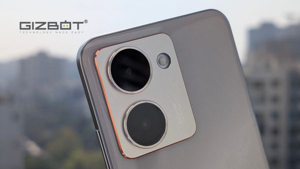 Realme P3 Ultra First Impressions: This Glow-in-the-Dark Phone Means ...