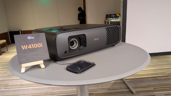 BenQ Unveils W5850 And W4100i Home Cinema Projectors At Smart Home Expo ...