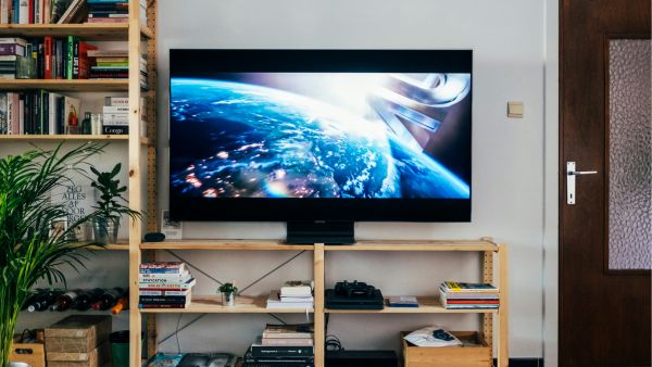 From Entry-Level 4K to OLED: Smart TVs Worth Buying in 2026 - Gizbot News