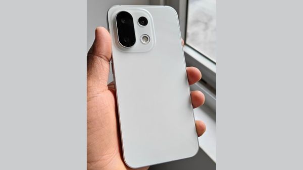 OPPO Reno 16 Pro, Reno 16 Pro Mini Design Leaked Ahead of Launch: Flat ...
