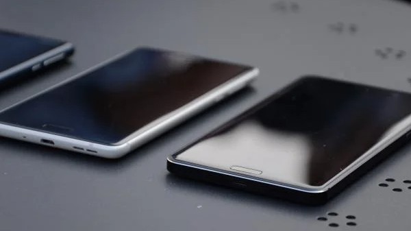 ಮಾರುಕಟ್ಟೆಯಲ್ಲಿ ಸದ್ದು ಮಾಡಲು ಹೋಗಿ ಮುಗ್ಗರಿಸಿದ 5 ಸ್ಮಾರ್ಟ್‌ಫೋನ್‌ಗಳು! These ...