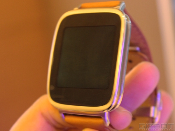 In Pics: Asus ZenWatch First Look - Gizbot