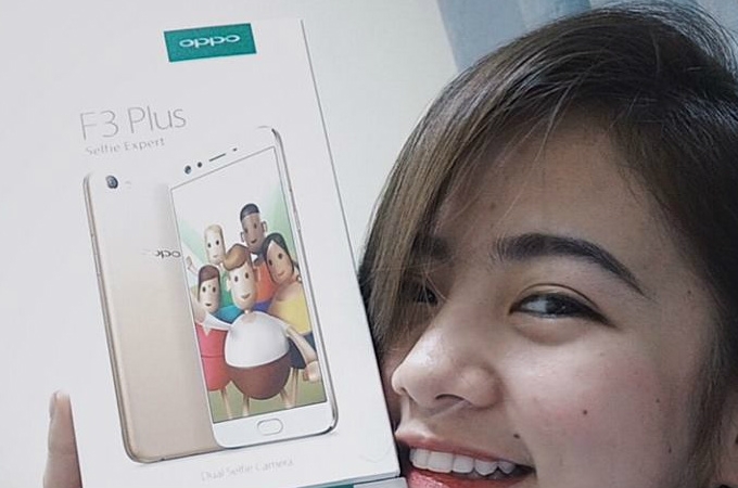 In Pics: Deepika Padukone with OPPO F3 Plus leaked Photos - Gizbot