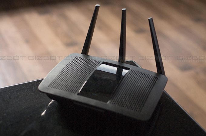 In Pics: Linksys Max-Stream EA7500 Wireless Router Review - Gizbot