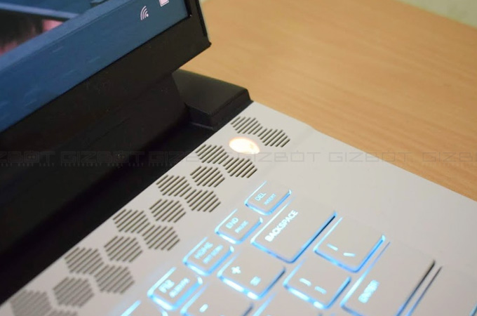 In Pics: Alienware M15 r3 Review - Gizbot