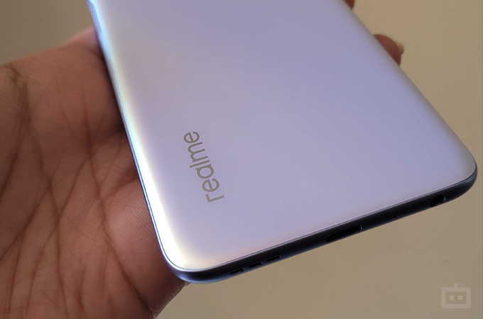 In Pics: Realme 9 5G SE Review - Gizbot