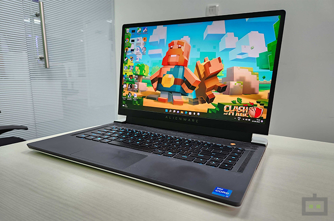 In Pics: Alienware x15 R2 Review - Gizbot
