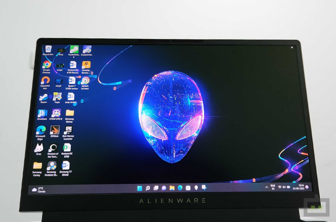 In Pics: Alienware x15 R2 Review - Gizbot