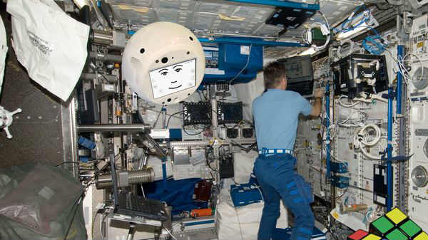 சர்வதேச விண்வெளி நிலையத்துக்குப் பறந்தது செயற்கை அறிவூட்டப்பட்ட ரோபோ ...
