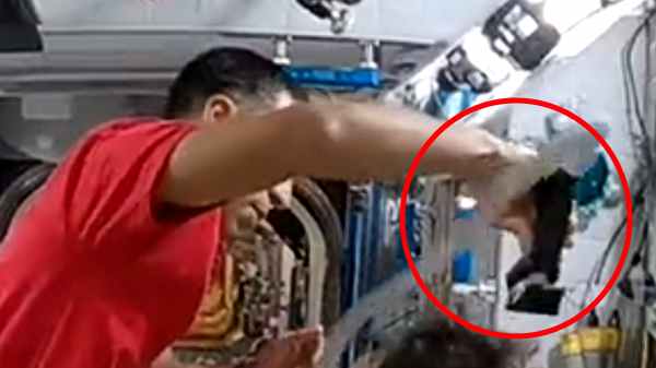 This Is How NASA Astronauts Get Haircut in Space Salon Aboard The ...