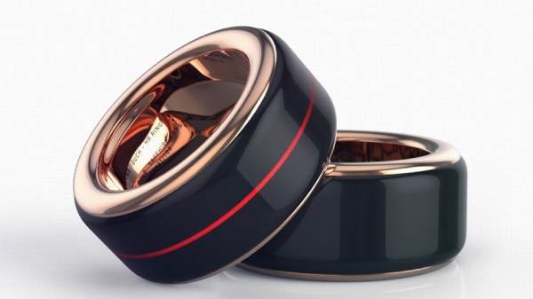 Czech couple exchange smart rings | ஸ்மார்ட் ரிங் திருமணம் - Tamil Gizbot